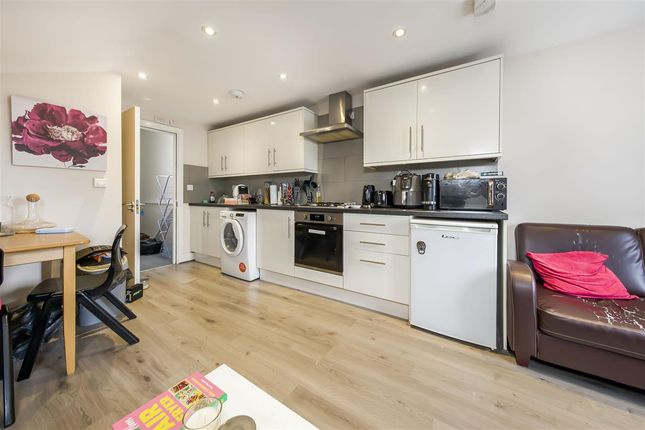 Haydons Road, London SW19, 2 bedroom flat for sale - 67982636 ...