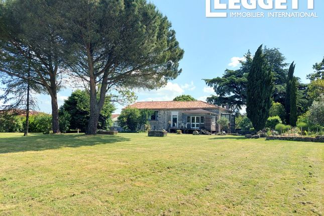 5 Chez Bignon, Chadurie, Charente, Nouvelle-Aquitaine, 4 bedroom villa ...