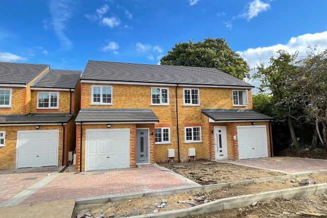 Wingate Road, Luton LU4 new homes for sale - Buy new homes in Wingate ...
