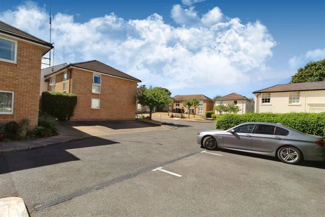 The Cedars, Sherwood, Nottingham NG5, 2 bedroom flat for sale ...