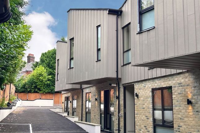 Upper Hale Road, Farnham GU9, 1 bedroom flat to rent - 68558215 ...