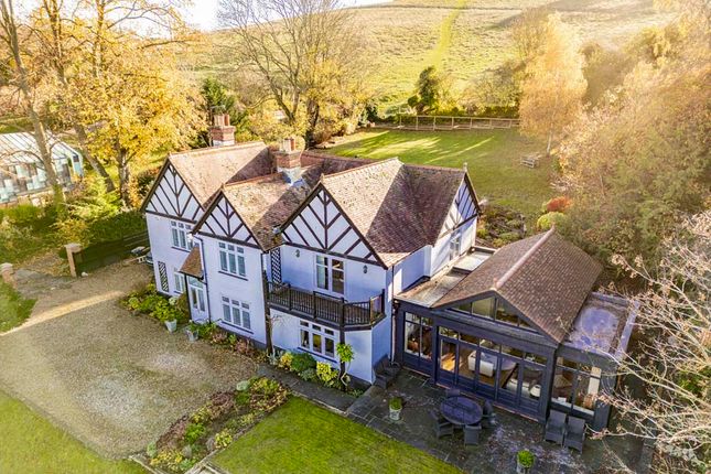 Westfields Streatley On Thames Rg8 5 Bedroom Detached House For Sale