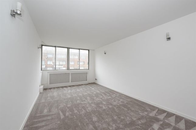 Quadrangle Tower, Cambridge Square, London W2, 2 bedroom flat for sale ...
