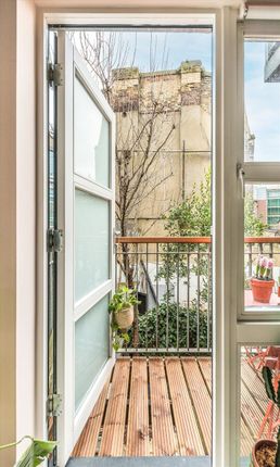 Reading Lane, London E8, 3 bedroom flat for sale - 69333165 | PrimeLocation