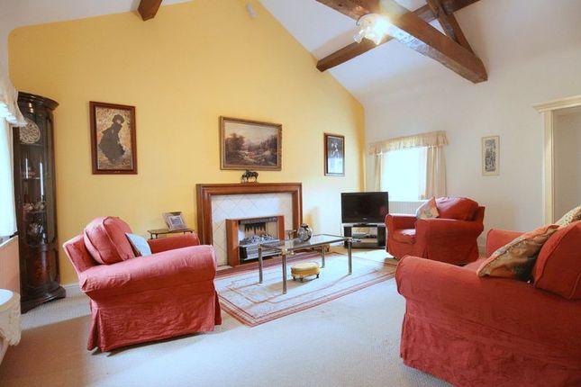 Stable Cottage, Maer, Newcastle-Under-Lyme, Staffordshire ST5, 2 ...