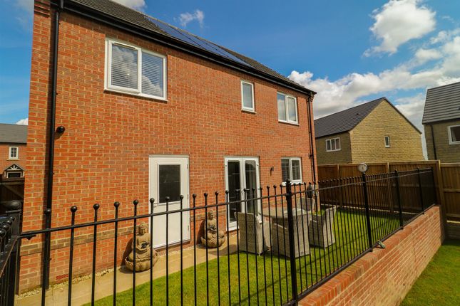 Turnstone Close, Wakefield WF1, 4 bedroom detached house for sale ...