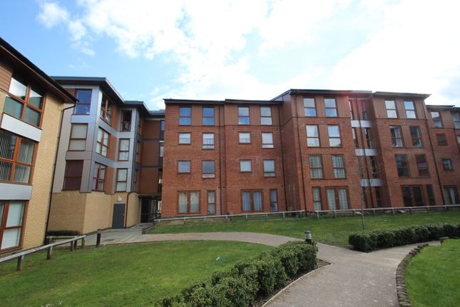 Tomlin Court, Commonwealth Drive, Crawley RH10, 2 bedroom flat for sale ...