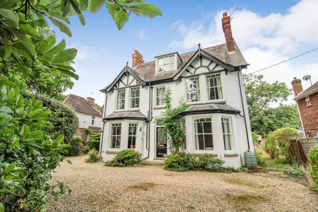 Prospect Road Farnborough Gu14 6 Bedroom Detached House For Sale