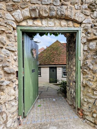 Castle Hill, Rochester ME1, 3 bedroom detached house for sale ...