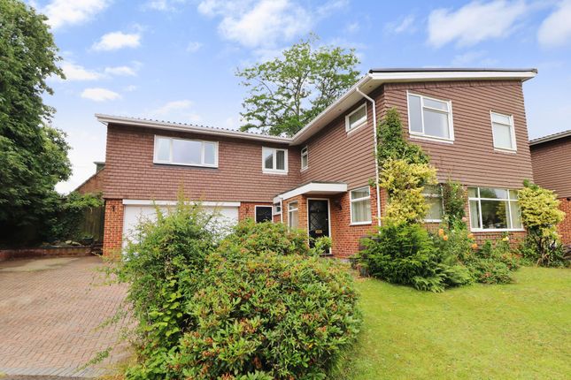 4 Bed Link Detached House For Sale In Vicarage Drive Hedge End So30
