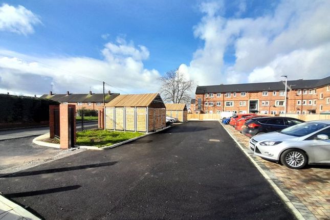 Sutton Way, Great Sutton, Ellesmere Port CH65, 3 bedroom maisonette for ...