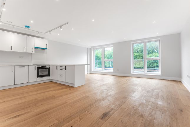 Mila House, High Road, Whetstone, London N20, 2 bedroom flat for sale ...