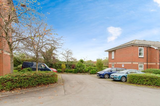 Northgate Lodge, Skinner Lane, Pontefract WF8, 1 bedroom flat for sale ...