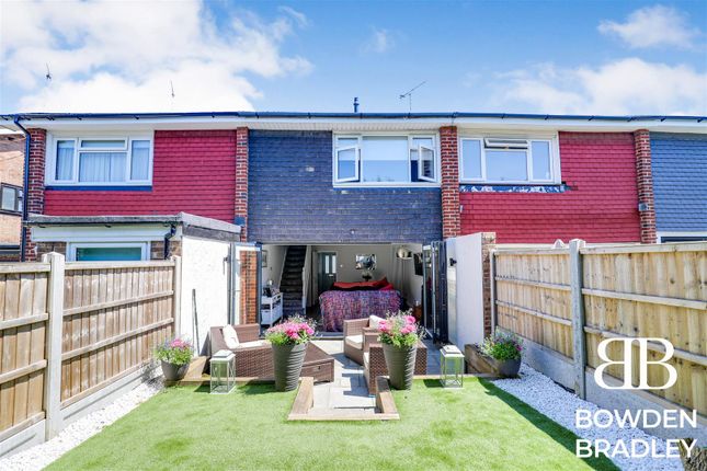 Maypole Drive, Chigwell IG7, 3 bedroom terraced house for sale ...