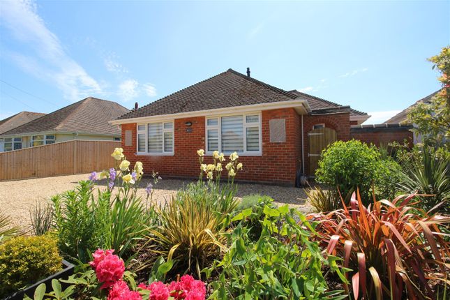 Becton Lane Barton On Sea New Milton Bh25 Bungalows For Sale Buy