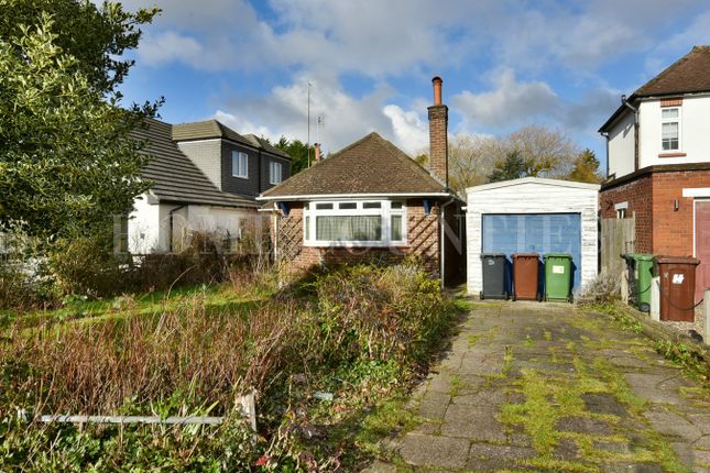 Mount Grace Road, Potters Bar EN6, 3 bedroom detached bungalow for sale ...