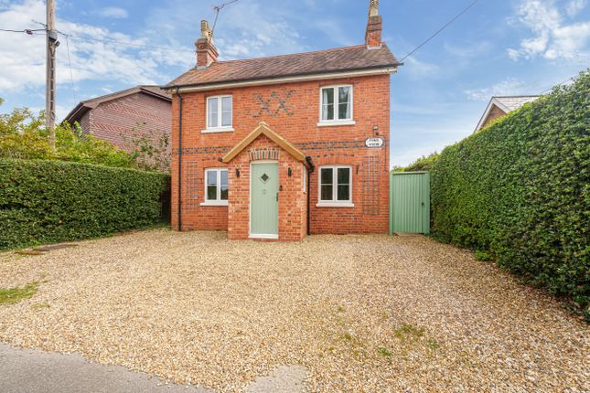 Windmill Road, Mortimer Common, Reading, Berkshire RG7, 3 bedroom ...
