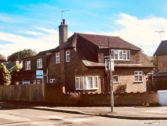 4 bed detached house for sale in Fleet, Hampshire GU51 - Zoopla