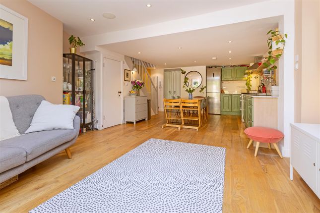 Alma Street, London NW5, 3 bedroom property for sale - 62760553 ...
