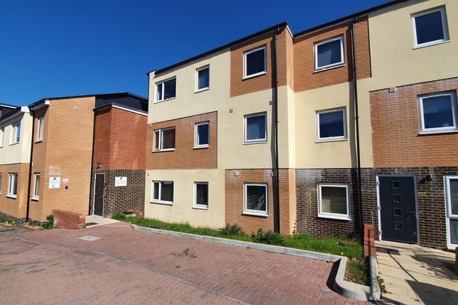 2 bed flat to rent in Warren Avenue, Shirley, Southampton SO16 - Zoopla
