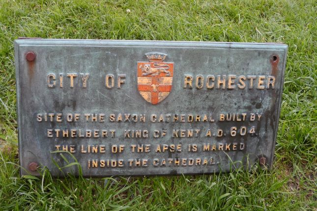 Darwin Court, Gravel Walk, Rochester, Kent ME1, 1 bedroom flat for sale ...