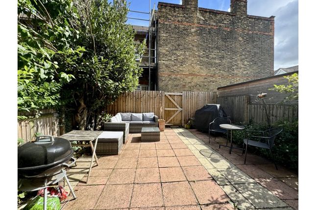 Tenham Avenue, London SW2, 2 bedroom maisonette for sale - 68290701 ...