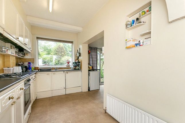 Balcombe Road, Horley, Surrey RH6, 3 bedroom semi-detached house for ...