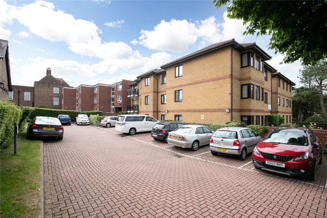 Emerald Court, Woodside Park Road, London N12, 2 bedroom flat for sale ...