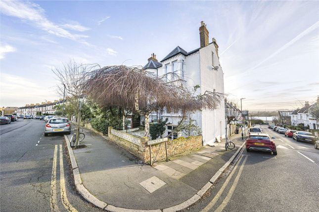 Woodside, London SW19, 2 bedroom flat for sale - 69100070 | PrimeLocation
