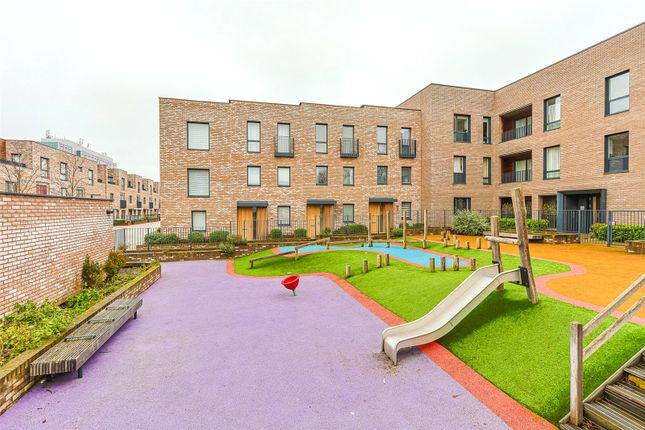 Oriental Square, Colindale NW9, 4 bedroom town house for sale ...