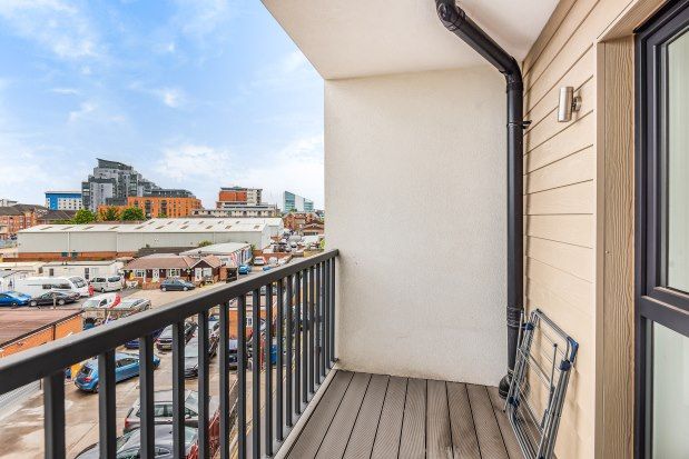 4 Lyons Way, Slough SL2, 1 bedroom property to rent - 64564179 ...