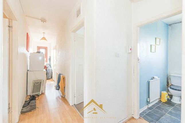 18 Gorrie Street, Dunfermline KY11, 2 bedroom flat for sale - 65523106 ...