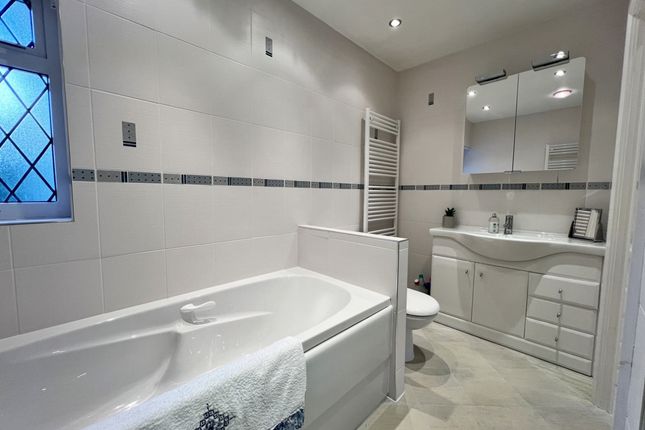 Eary Veg, Tromode Park, Douglas, Isle Of Man IM2, 5 bedroom detached ...