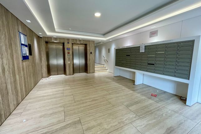 Cresta House, Alma Street, Luton, Bedfordshire LU1, 2 bedroom flat for ...