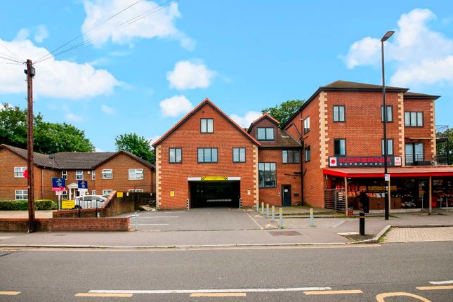 Elm Tree Court, New Heston Road, Heston TW5, 3 bedroom flat for sale ...