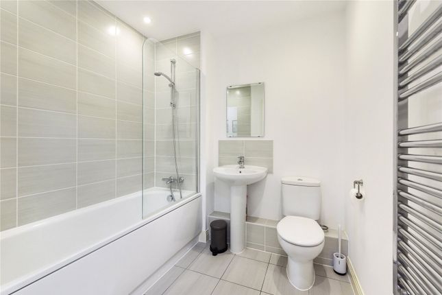 Imogen House, Ashville Way, Wokingham RG41, 2 bedroom flat for sale ...