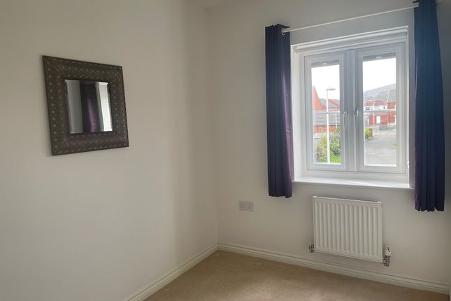 Stryd Bennett, Llanelli SA15, 2 bedroom property to rent - 61134137 ...