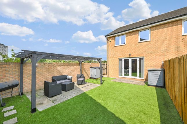 15 Hammond Place, The Wisp, Edinburgh EH16, 3 bedroom semi-detached ...
