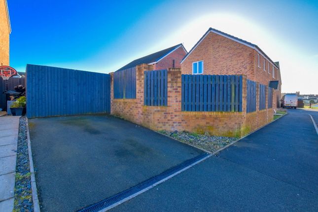 Clos Maes Dyfan, Barry CF63, 3 bedroom semi-detached house for sale ...