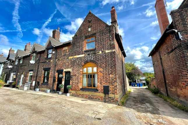 South Yorkshire Buildings, Silkstone Common, Barnsley, South Yorkshire ...