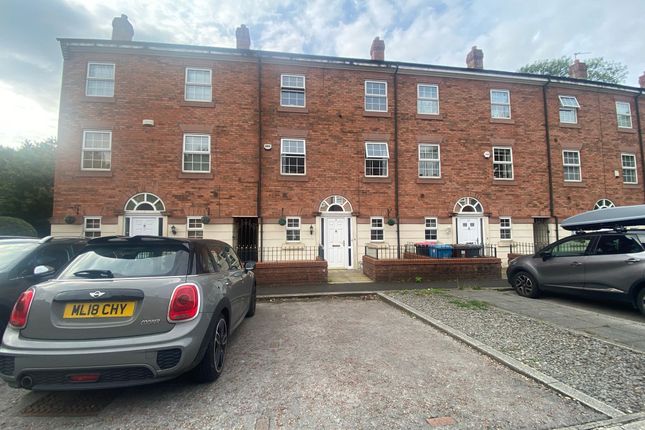 Homes for Sale in Roe Green Avenue, Worsley, Manchester M28 - Buy ...