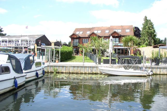 Homes for Sale in Shepperton - Buy Property in Shepperton - Primelocation