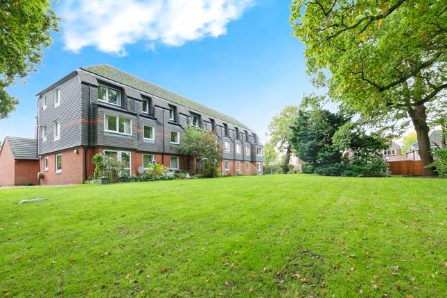 Worcester Court, Worcester Park KT4, 2 bedroom property for sale ...