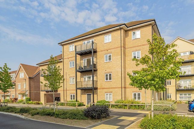 Bell Farm Way, Hersham, Walton-On-Thames KT12, 1 bedroom flat for sale ...