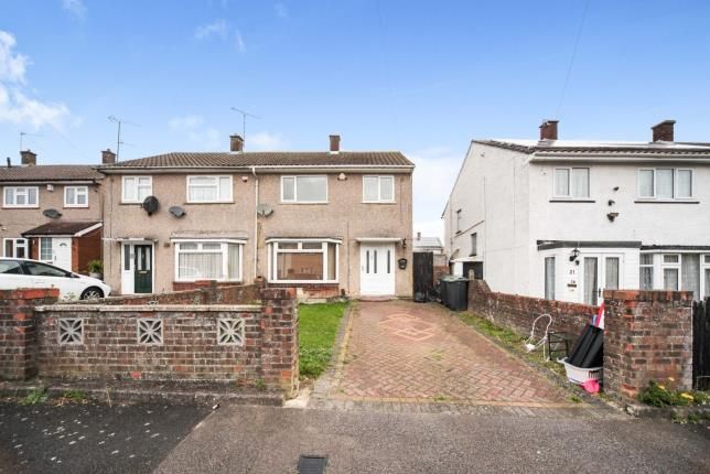Trefoil Close Luton Bedfordshire Lu4 3 Bedroom Semi Detached House