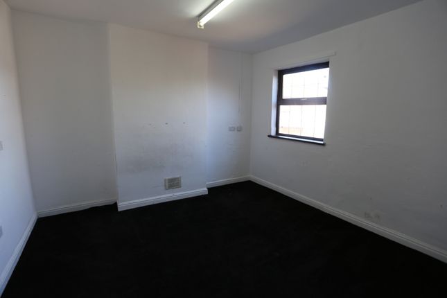 Cape Hill, Smethwick B66, 3 bedroom terraced house to rent - 61017562 ...