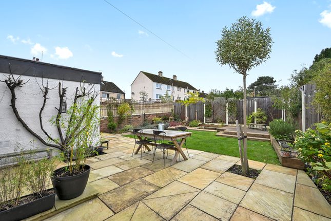 105 Gracemount Avenue, Edinburgh EH16, 3 bedroom detached bungalow for ...