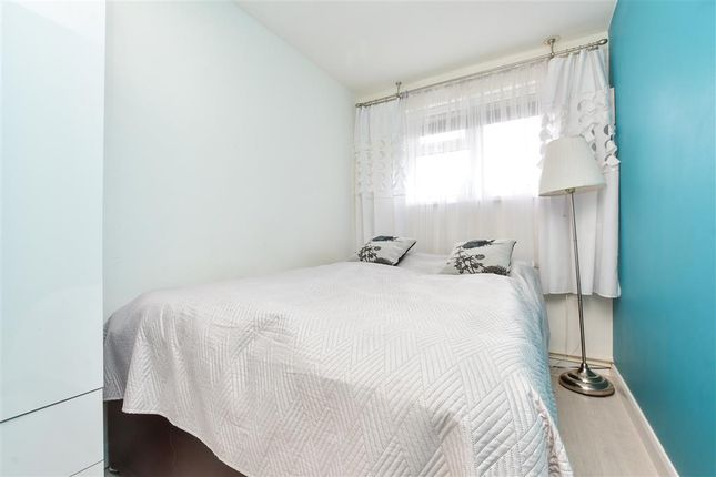 Selsey Road, Crawley, West Sussex RH11, 2 bedroom flat for sale ...