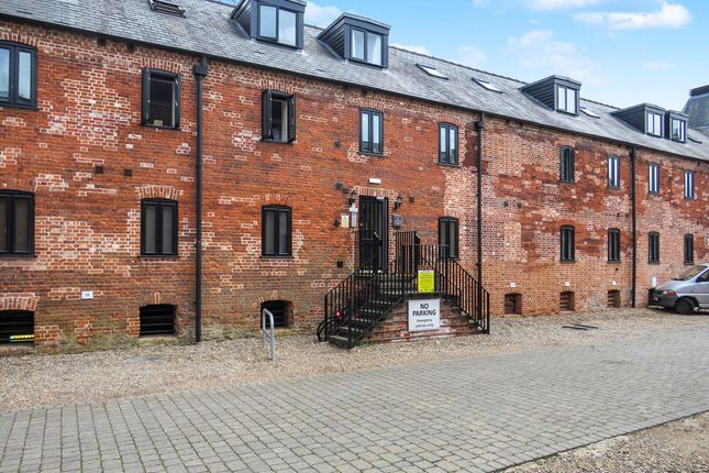 2 bed flat for sale in Dereham NR19 - Zoopla