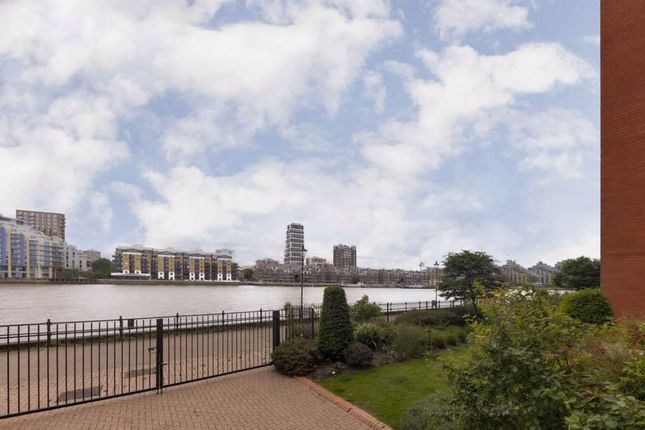 William Morris Way, London SW6, 2 bedroom flat for sale - 61619312 ...